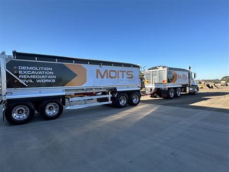 Moits Makes The Most Of Borcat Australian Truck Radio