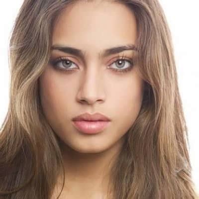 Laura Archbold S Instagram Twitter Facebook On IDCrawl