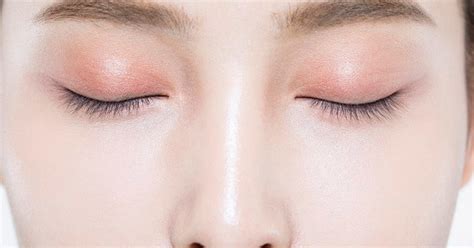 속눈썹이 눈 자꾸 찌르나요 시력장애 유발도