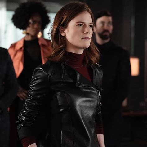 Rose Leslie Scrolller