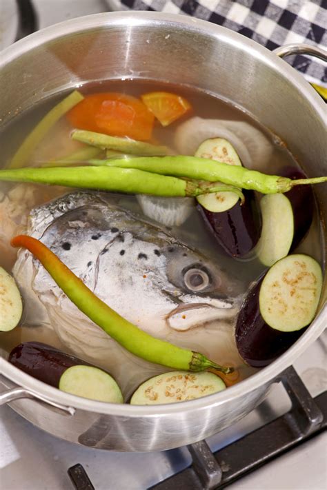 Sinigang Na Salmon Salmon Head In Sour Tamarind Soup Foxy Folksy