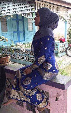 Awek Batik Ketat Ideas Beautiful Muslim Women Beautiful Hijab