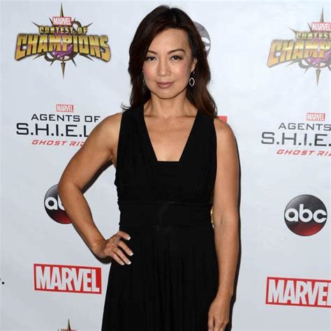 Ming Na Wen Hot