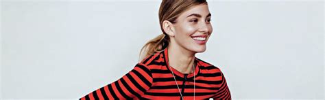 1000x312 Camila Morrone Model And Actress 1000x312 Resolution Wallpaper