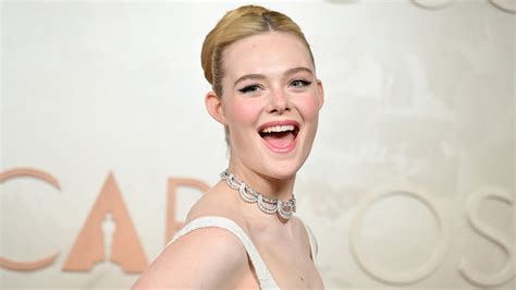 Celebrities Wallpaper Elle Fanning Hd Elle Fanning Celebrity
