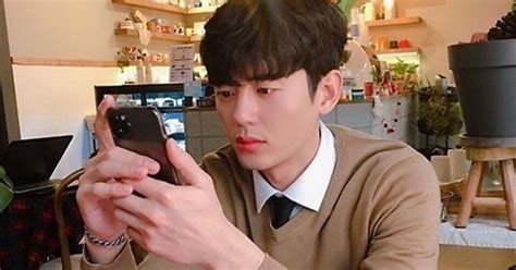 이지훈 남친짤 투척 귀공자 아우라