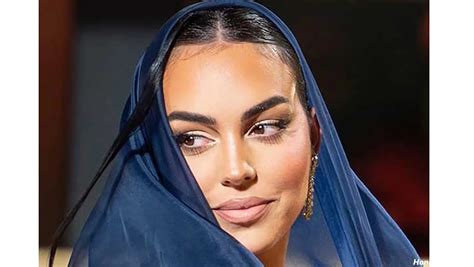 22 عکس از زیبایی‌های شخصی جورجینا که شما را شگفت‌زده می‌کند