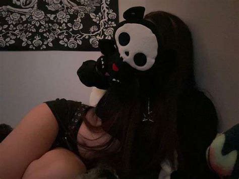 Pinterest In 2025 Egirl Pfp Y2k Profile Picture Black Kawaii