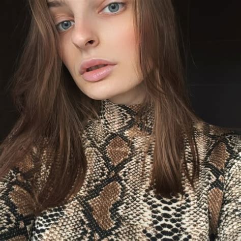 Rosyamsterdam Rosyamsterdm • Threads Say More