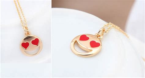 Smiley Emoji Gold Plated Fashion Pendant Necklace Great Christmas Pr