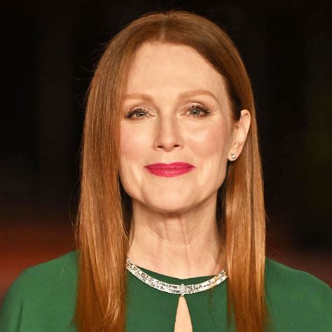 Julianne Moore Wallpaper Celebrities Actress Julianne Moore Military