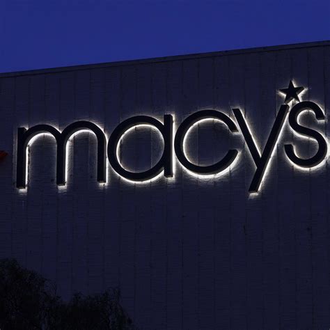 Ellie Thumann Stuns In Thong String Bikini For SI Swimsuit Edition Men S Journal