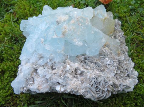 Wertvolle XXL Aquamarin Kristalle auf Matrix ca. 2300 Gramm | Etsy ...