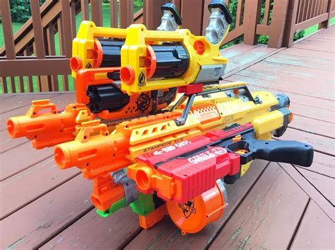 This Gadget Combines Four NERF Weapons Into One