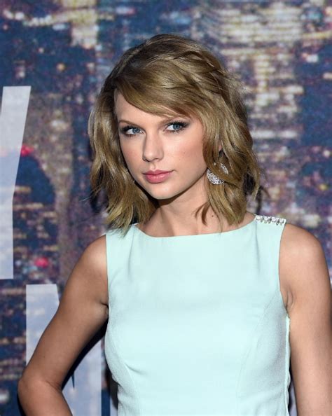 Taylor Swift Buys Porn Site Domain Names
