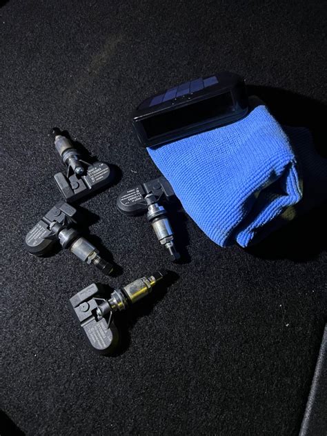 Tyre Pressure Monitoring System Tpms Car Accessories Tyres And Rims On Carousell