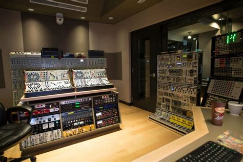 Deadmau5 Builds A Lair Of Unadulterated Synth Power Synthtopia