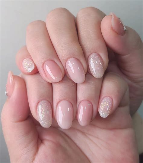 25 Cute And Simple Nail Art To Inspire You Simple Nails Gel Nails
