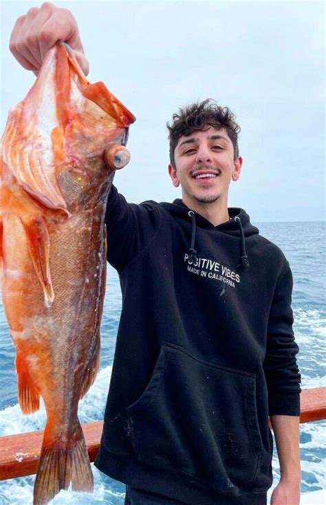 Pin By Sunshine On Faze Rug Big Rugs Quick Youtube Stars