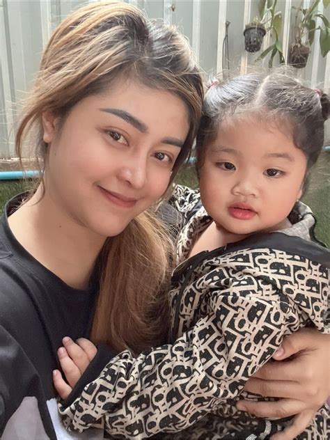 ស្ថានភាពក្រោយជាប់ពន្ធនាគារបណ្តោះអាសន្ន ម៉ូលីកា បង្ហោះរូបភាពរំ ជួលចិត្តប៉ុន្មានសន្លឹកនេះ