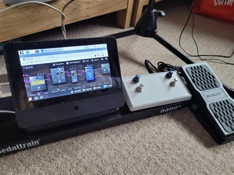 tiny audio effects rig piday raspberrypi raspberry pi adafruit