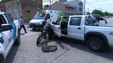 Motociclista Herido Tras Chocar Con Una Camioneta Canal Verte