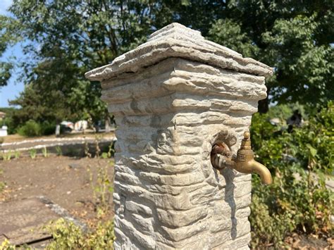 От днес се забранява ползването на питейна вода за напояване в община Сливен Общество БНР Новини