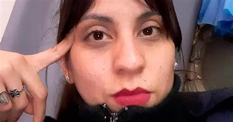 En Plena Protesta De La Bonaerense Una Agente De La Policía Federal