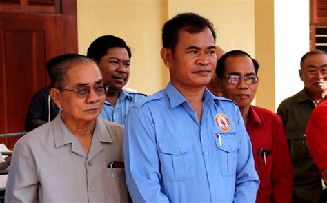 លោកស្រី ដួង វណ្ណា នាំយកអង្កររបស់សម្តេចតេជោ ហ៊ុន សែន និងសម្តេចកិត្តិព្រឹទ្ធបណ្ឌិត ប៊ុន រ៉ានី ហ៊ុន