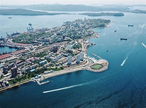 Футбольное поле на мысе Купера во Владивостоке Стадион расположен на насыпной площадке и с трёх