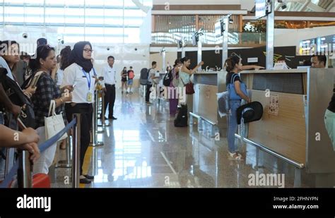 People In Queue Passport Control Stock Videos And Footage Hd And 4k Video Clips Alamy