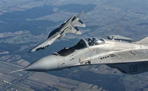 На востоке Польши и в Румынии объявлена тревога из за угрозы дронов Minval Politika