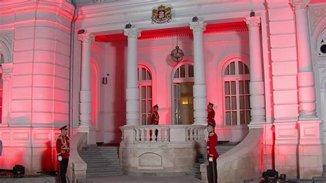 ორბელიანების სასახლეში სახელმწიფო დროშა დაეშვა 🇬🇪 პრეზიდენტი ეროვნული გმირის გიორგი