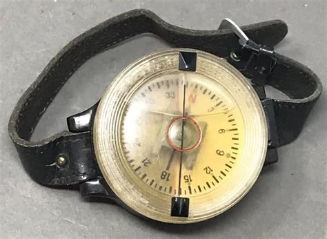 Authentic Wwii Luftwaffe Ak 39 Compass For Collectors
