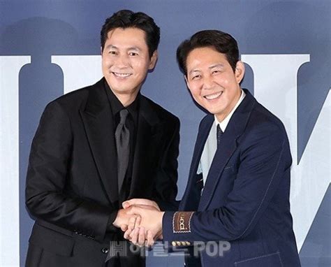 [팝업★]정우성 이정재 신인감독상 대리수상→전화연결…청담부부라 가능 청룡영화상 네이트 뉴스