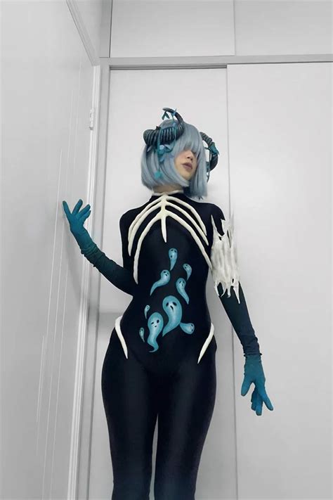 【マイクラ】セクシーなウォーデンちゃんのコスプレがこちら【海外の反応】 マイクラ速報