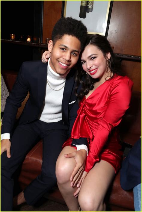 Netflixs One Day At A Time Cast Premieres Season 3 In La Photo