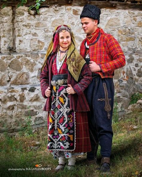 Български празнични носии от Варненско | Festival outfits, Folk costume ...