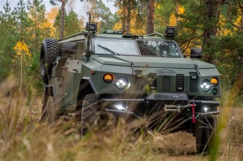 Українська бронетехніка представила командно штабну машину на базі «Новатор 2 Фото Ua
