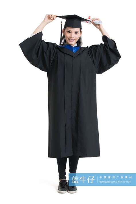 穿着学士服的女大学生肖像 蓝牛仔影像 中国原创广告影像素材