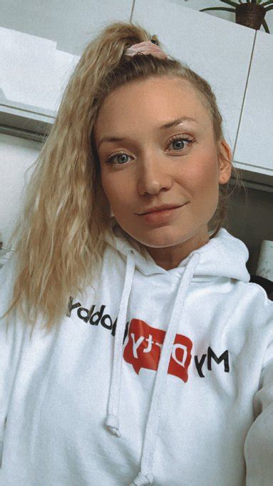 Tw Pornstars Fiona Fuchs Pictures And Videos From Twitter