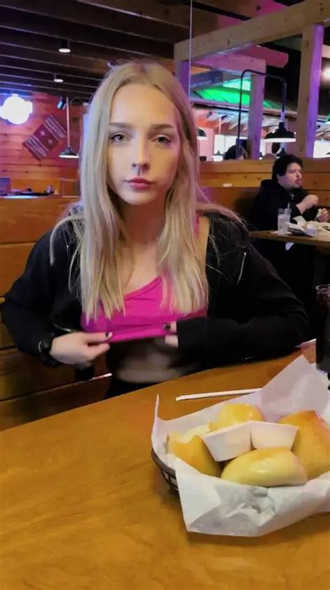 Public Flash In A Restaurant Scrolller