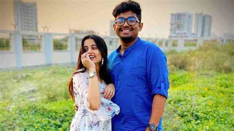 স্বস্তিকাকে ‌‘মিস করার প্রশ্নে যা বললেন শোভন