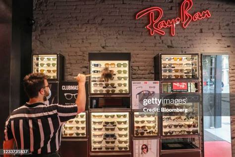 Ray Ban Display Photos And Premium High Res Pictures Getty Images