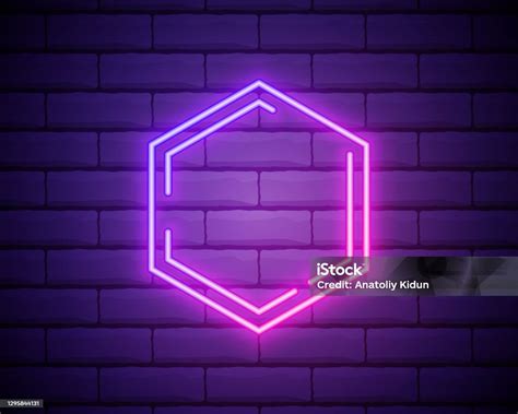 어두운 벽돌 벽 배경에 빛나는 네온 둥근 육각형 조명 기하학적 다각형 프레임 벡터 그림입니다 0명에 대한 스톡 벡터 아트 및 기타 이미지 Istock