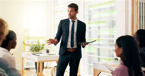 멘토 연사 및 사무실에서 기업인들과 만나 인턴십 프로그램 교육 및 학습을 제공합니다 코칭 및 피드백을 위한 기관에서 직원 그룹과의 고문 협업 및 지원 20 24세에 대한