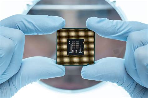 Miniaturized Energy Efficient Computer Chip Is Faster Than Silicon The Brighter Side Of News