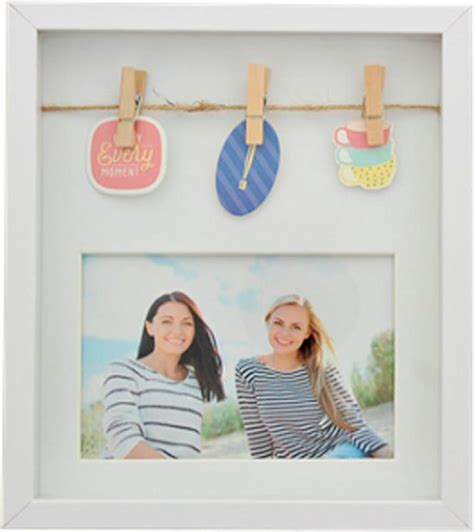 fotolijst wit 19 x 23 cm met leuke knijpers en tags