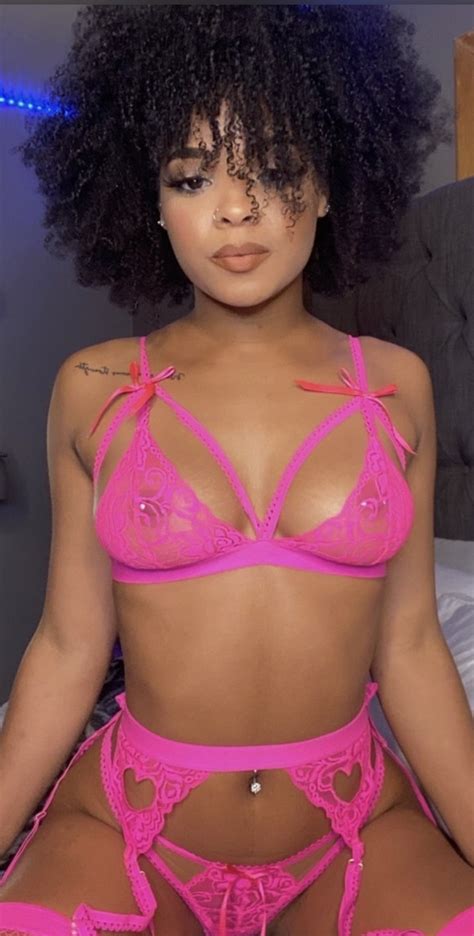 She Fine As Fuck Shesfreaky