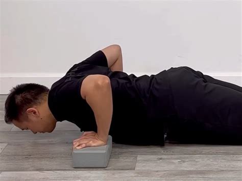 Isometric Push Up — Rehab Hero